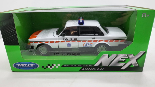 WELLY Volvo 240 GL 1/24 - Scale Hobbies Ltd
